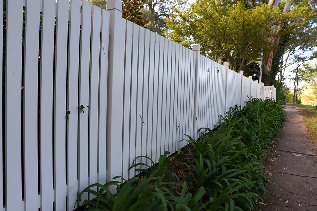 Fences - Craft in Wood | Timber Fences and Gates, Hornsby, Sydney